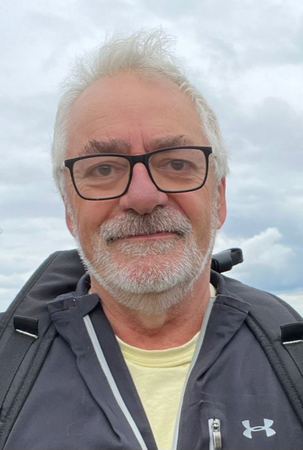 About – Paul Straker Artist